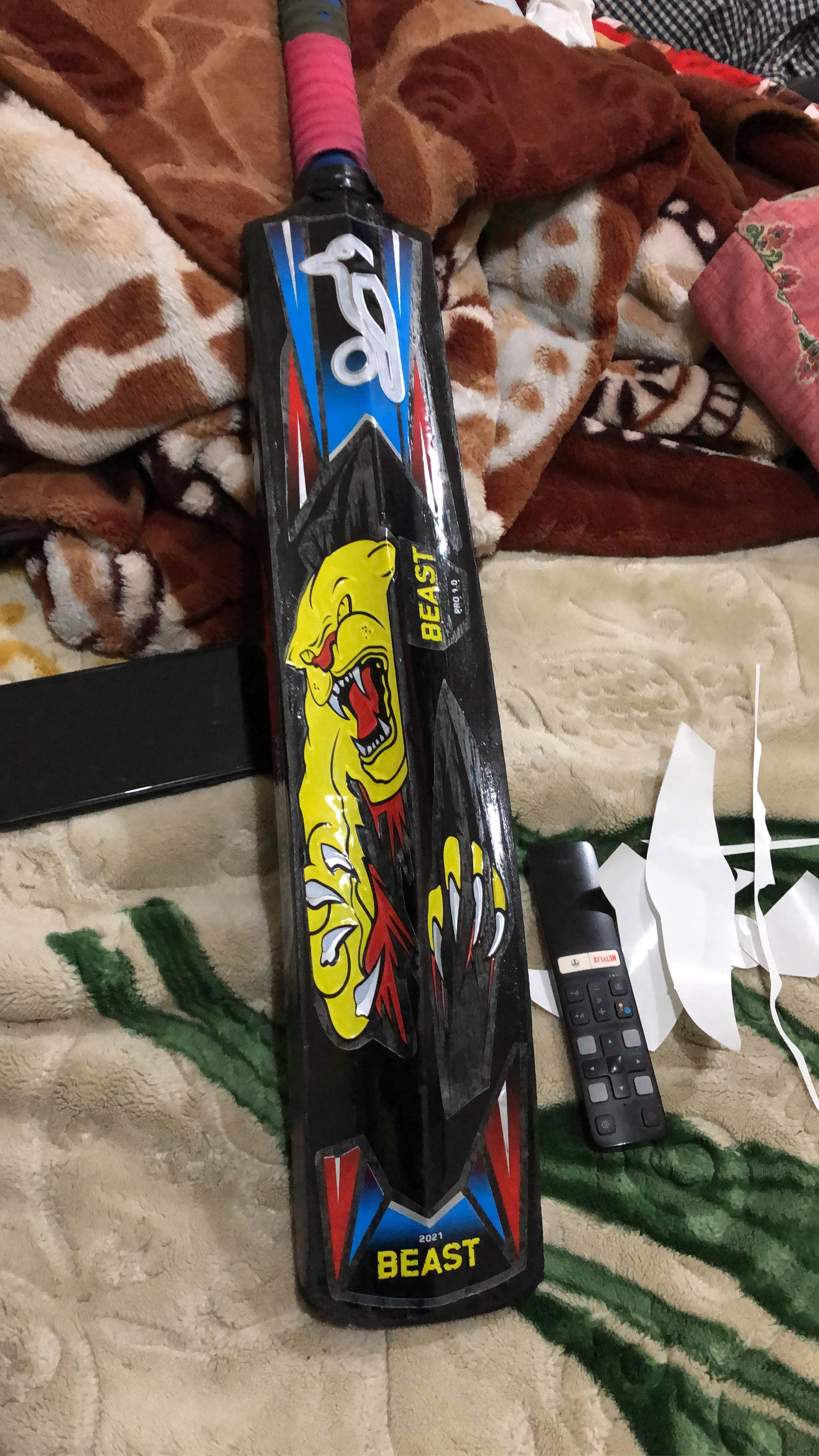 Kookaburra Beast Graphite Cricket Bat