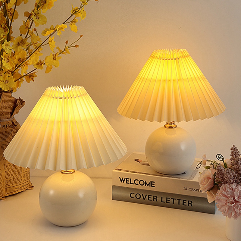 USB Retro Pleated Bedside Lamp Table Cute Desk Lamp for Bedroom Girl ...